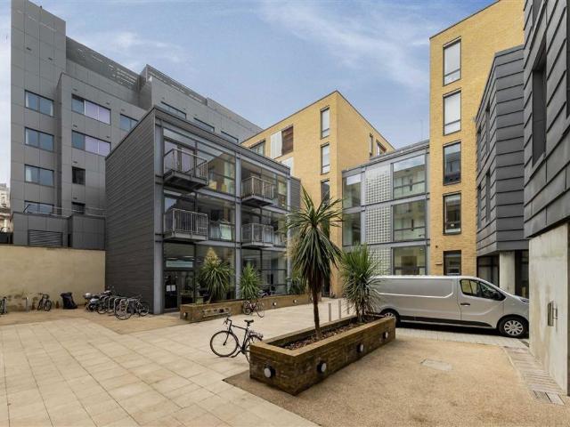 Drysdale Street, Hoxton N1, 2 bed flat to rent, £3,250 pcm | PrimeLocation