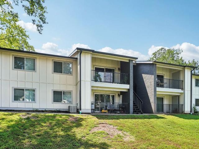 Dwell @ 750 2 Bedroom Apartment for Rent at 750 Franklin Gtwy Se, Marietta, GA 30067