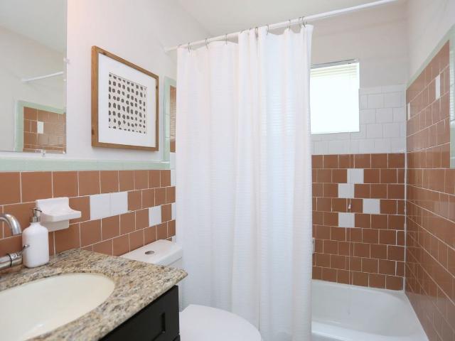 Dwell at Hollywood 2 Bedroom Apartment for Rent at 1073 Hollywood Rd Nw, Atlanta, GA 30318 Almond Park
