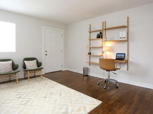 Dwell at Hollywood 2 Bedroom Apartment for Rent at 1073 Hollywood Rd Nw, Atlanta, GA 30318 Almond Park
