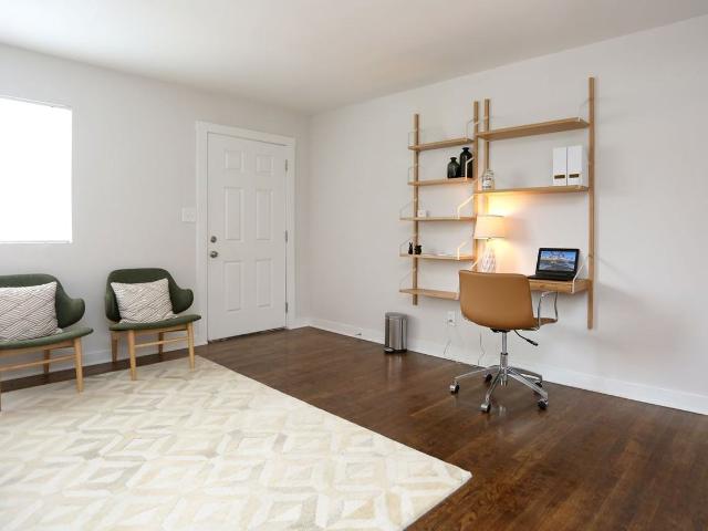 Dwell at Hollywood 2 Bedroom Apartment for Rent at 1073 Hollywood Rd Nw, Atlanta, GA 30318 Almond Park