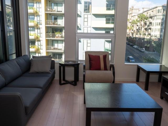DTLA Luxury Apartment