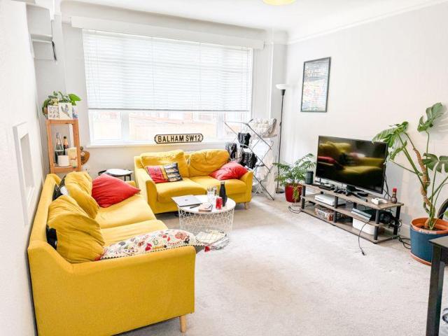 Du Cane Court Balham High Road Balham. 4 bed flat to rent £4,200 pcm £969 pw