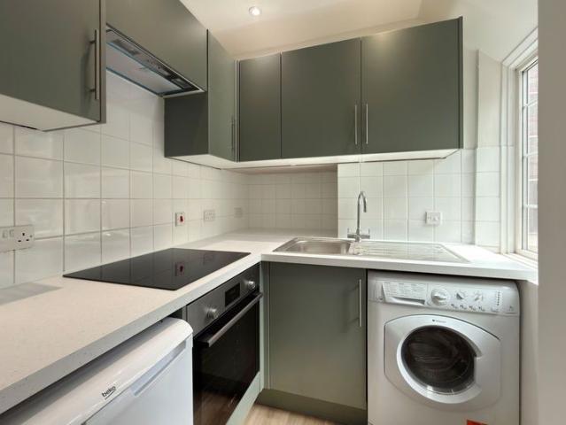Du Cane Court, Balham High Road SW17, Studio to rent, £1,400 pcm | PrimeLocation