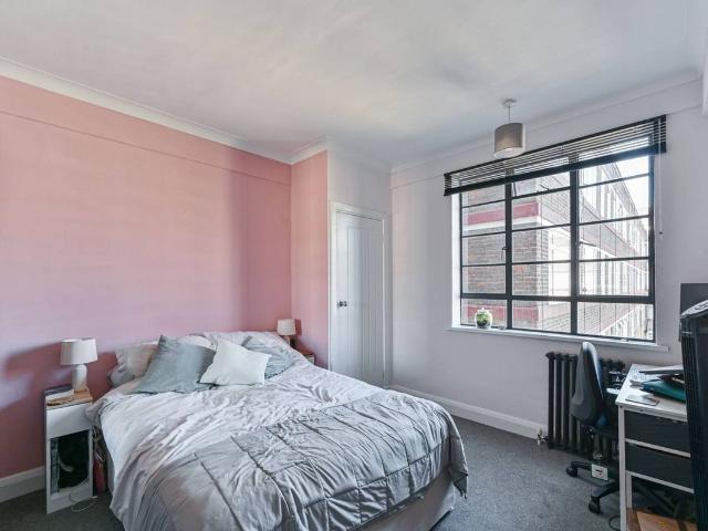 Du Cane Court, Balham, London SW17, 1 bed flat to rent, £2,500 pcm | PrimeLocation