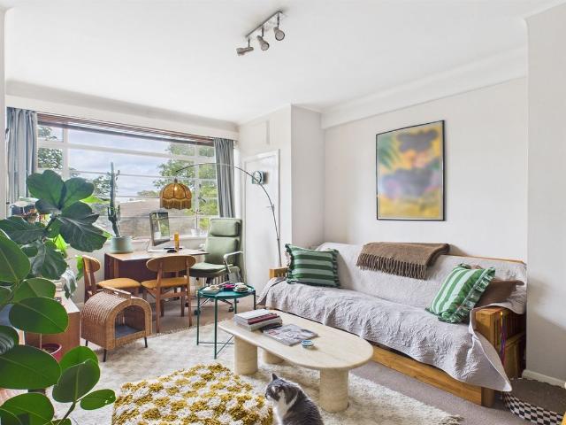 Du Cane Court, Balham SW17, 1 bed flat to rent, £2,000 pcm | PrimeLocation