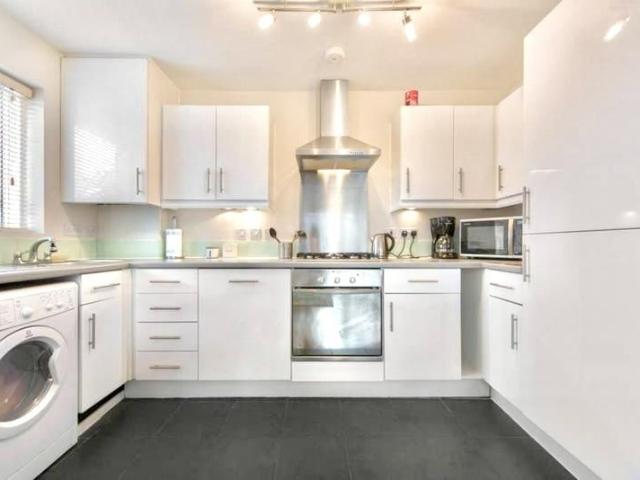 Du Cane Road, London W12, 3 bed property to rent, £3,300 pcm | PrimeLocation
