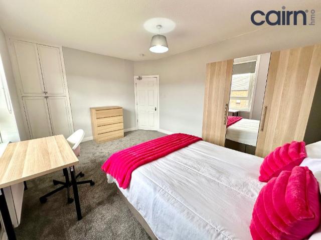 Dumbarton Road 4 bed, Scotstounhill, Glasgow, G14 9XF