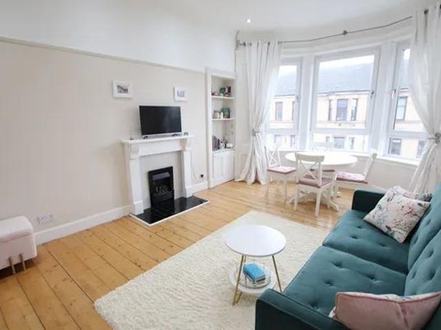 Dumbarton Road, Thornwood