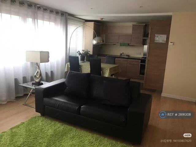 Dumbarton Road, Glasgow, G11 3 bed penthouse to rent £2,400 pcm £554 pw