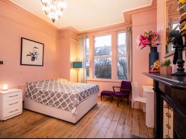 Dumbarton Road, London SW2, Room to rent, £1,205 pcm | PrimeLocation