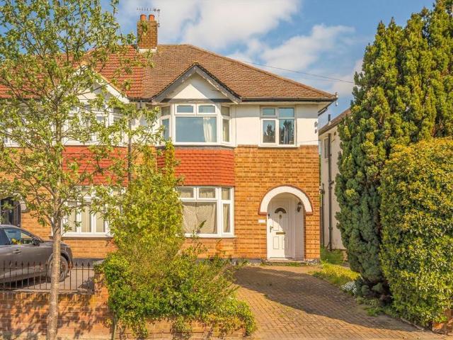 Dumbreck Road, London 3 bed semi detached house to rent £2,400 pcm £554 pw