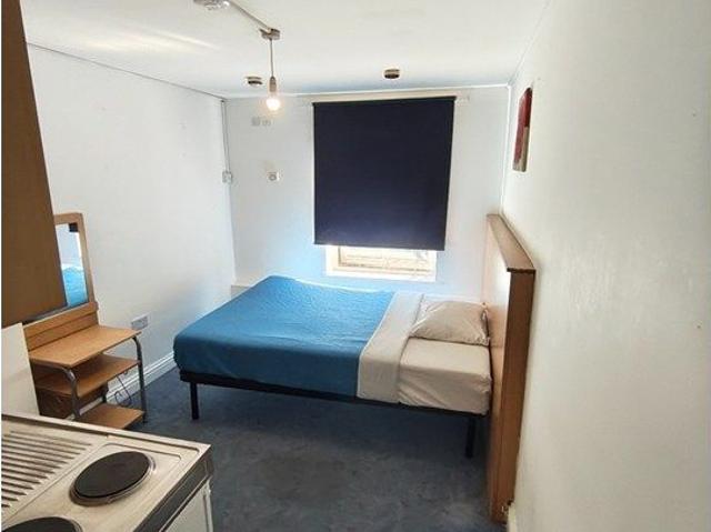 Dumfries St, Luton LU1, Studio to rent, £650 pcm | PrimeLocation