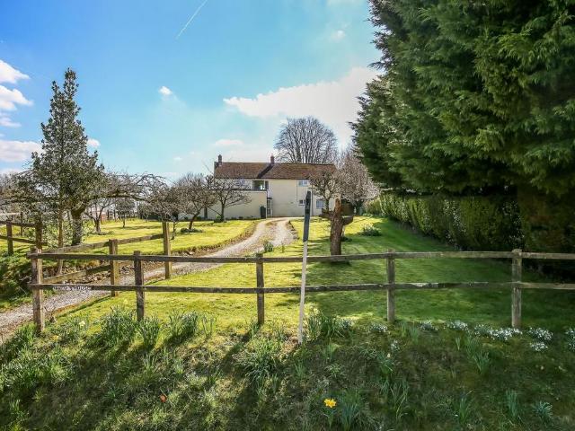 Dummer, Basingstoke, RG25 4 bed detached house to rent £3,500 pcm £808 pw