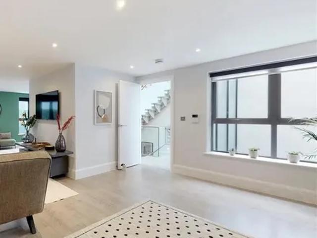 Dumpton Place, Primrose Hill, London, NW1 8JB, United Kingdom | 3 bed house for rent #138512970 | Rentberry