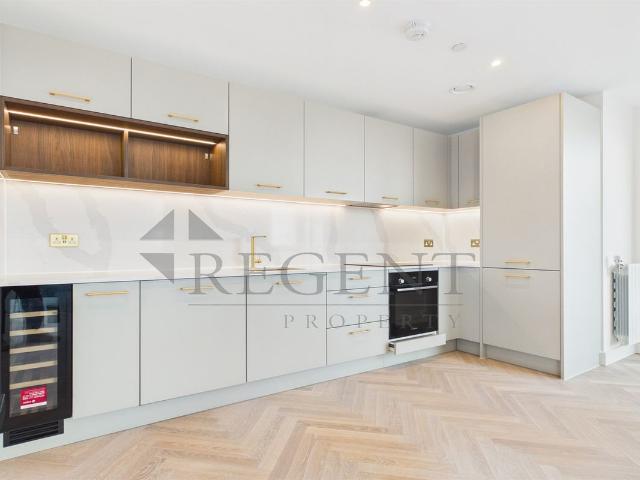 Dunton Apartments, Brigadier Walk SE18, 2 bed flat to rent, £3,000 pcm | PrimeLocation
