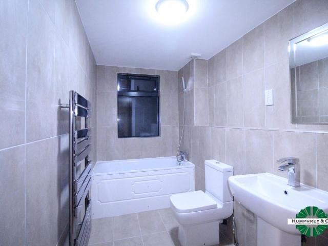 Dunton Road, London E10, 2 bed block of flats to rent, £1,875 pcm | PrimeLocation
