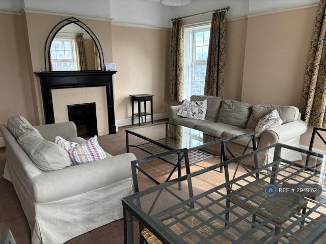 Dunton Road, London, SE1 3 bed flat to rent £2,700 pcm £623 pw