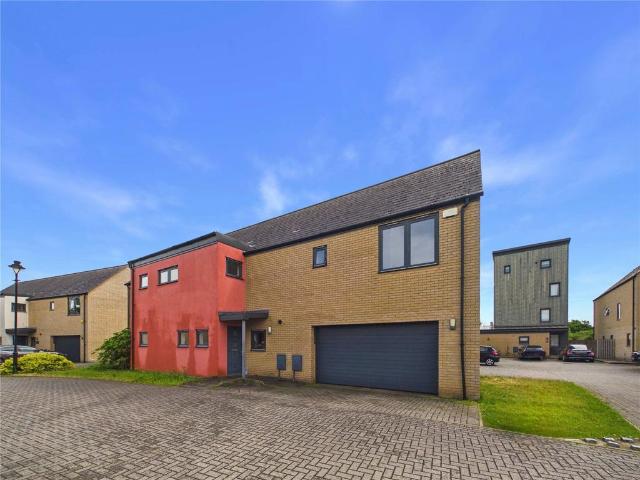 Dunwich Close, Ipswich, Suffolk, IP3 4 bed detached house to rent £2,400 pcm £554 pw