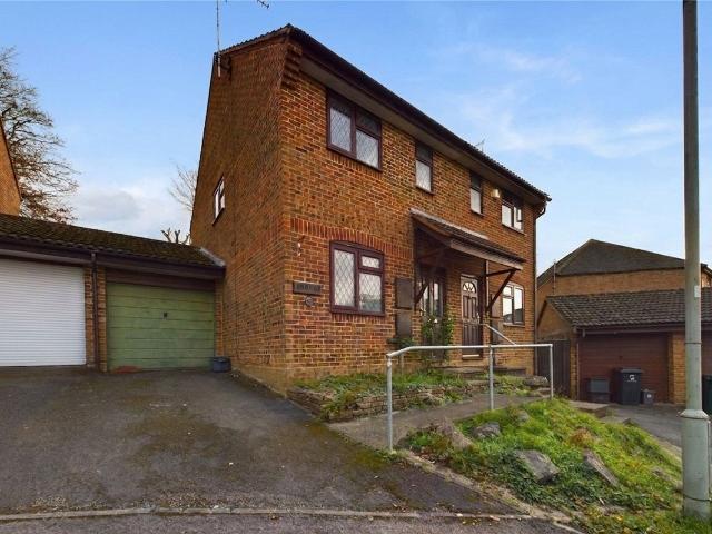 Dunwood Rise, High Wycombe, Buckinghamshire HP13, 2 bed semi detached house to rent, £1,500 pcm | PrimeLocation