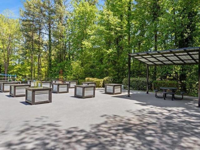 Dunwoody Village 2 Bedroom Apartment for Rent at 2311 Dunwoody Xing, Atlanta, GA 30338