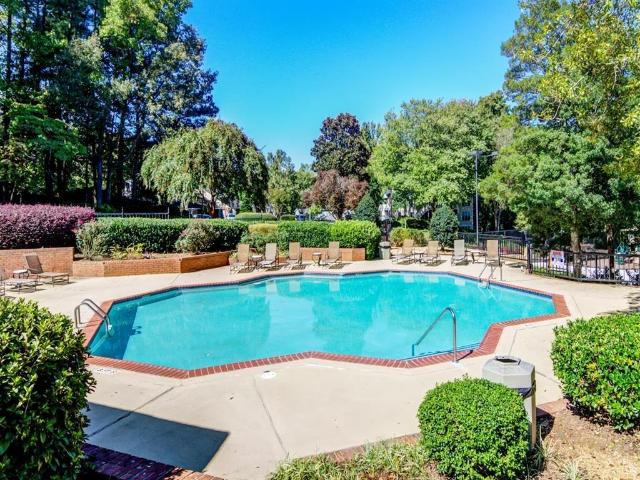 Dunwoody Village 2 Bedroom Apartment for Rent at 2311 Dunwoody Xing, Atlanta, GA 30338
