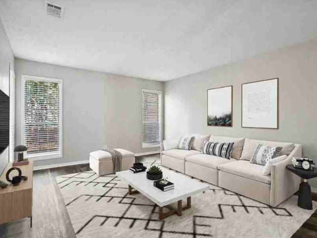 Dunwoody Village 2 Bedroom Apartment for Rent at 2311 Dunwoody Xing, Atlanta, GA 30338