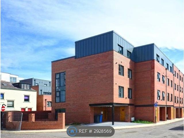 Dun Field, Sheffield S3, 4 bed terraced house to rent, £2,000 pcm | PrimeLocation