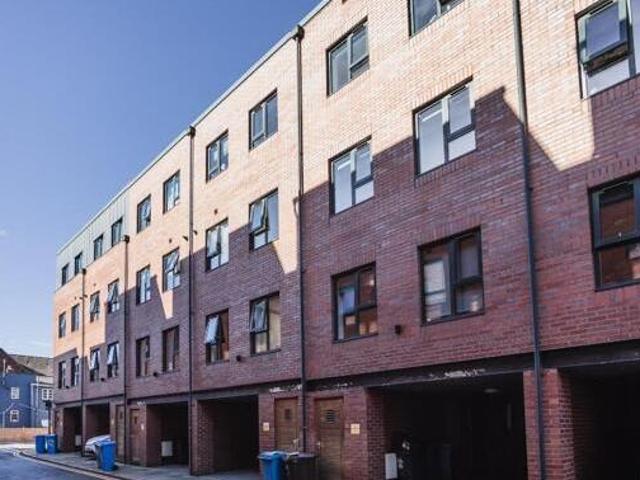 Dun Fields, Sheffield, 4 Bedroom House