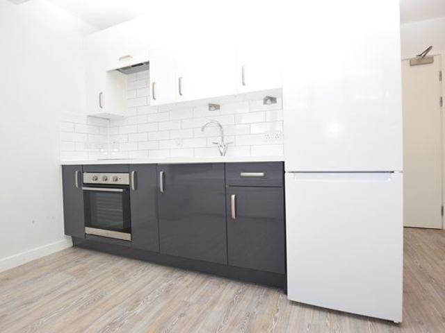 Dun Fields, Sheffield S3, Studio to rent, £650 pcm | PrimeLocation