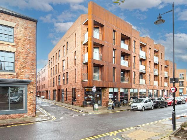 Dun Fields, 37 Dun Fields S3, 1 bed flat to rent, £800 pcm | PrimeLocation