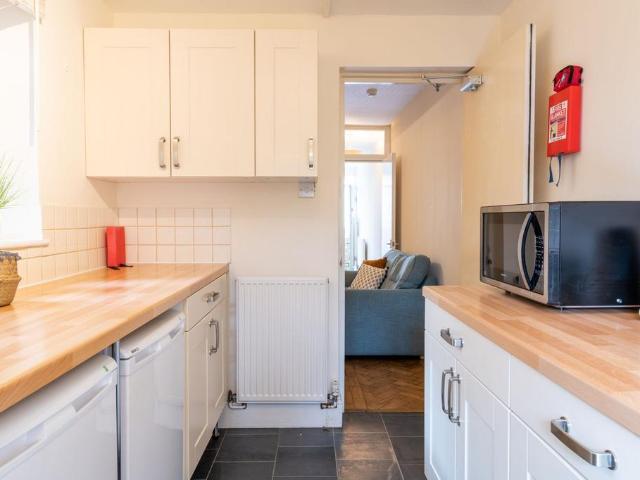 Dunalley Parade, Cheltenham GL50 5 bed house to rent £2,687 pcm £620 pw