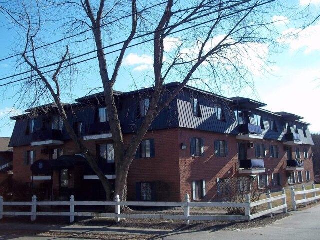 Dunbarton Rd Apt C, Manchester, Condo For Sale
