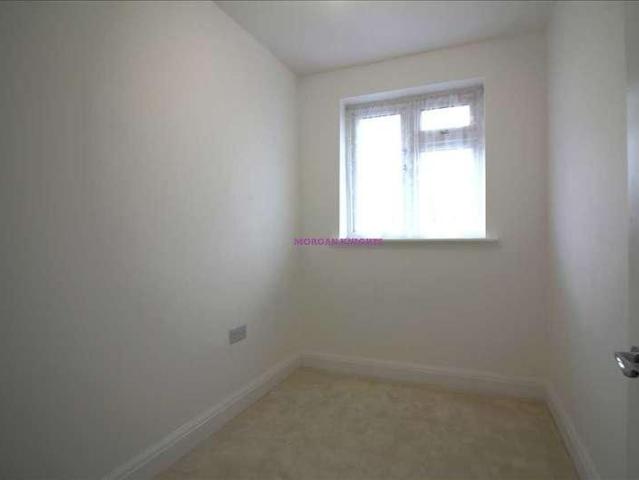Dunbar Avenue, Dagenham, RM10