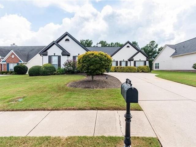 Dunbar Ln, Suwanee, Home For Sale