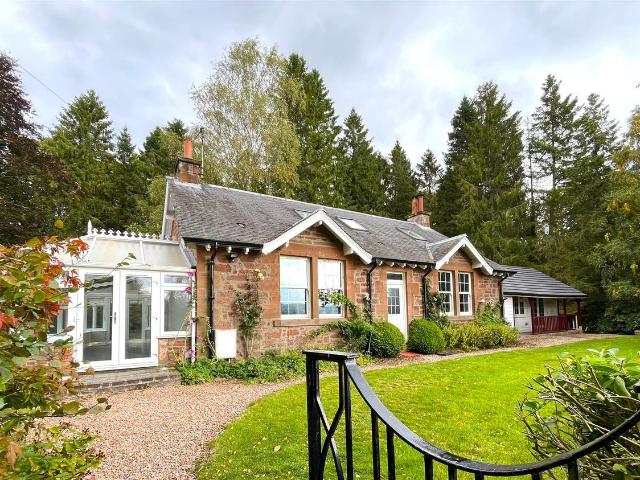 Dunbarney Estate, Bridge Of Earn PH2, 5 bed cottage to rent, £2,000 pcm | PrimeLocation