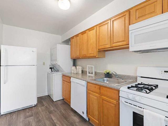 Duncan Hill Apartment Homes 2 Bedroom Apartment for Rent at 1000 Central Ave, Westfield, NJ 07090