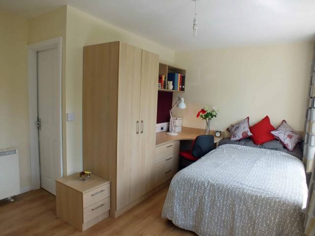Duncan Smith House, Birmingham Student Accommodation | Amber