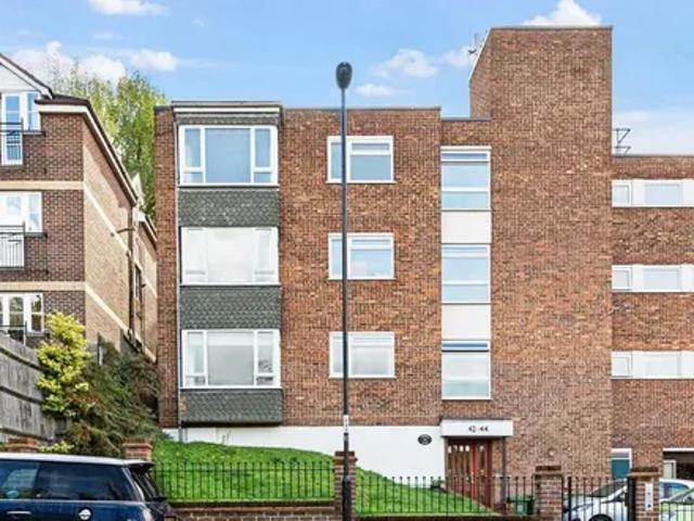 Duncombe Hill, London, SE23 1QY, United Kingdom | 2 bed apartment for rent #139402098 | Rentberry