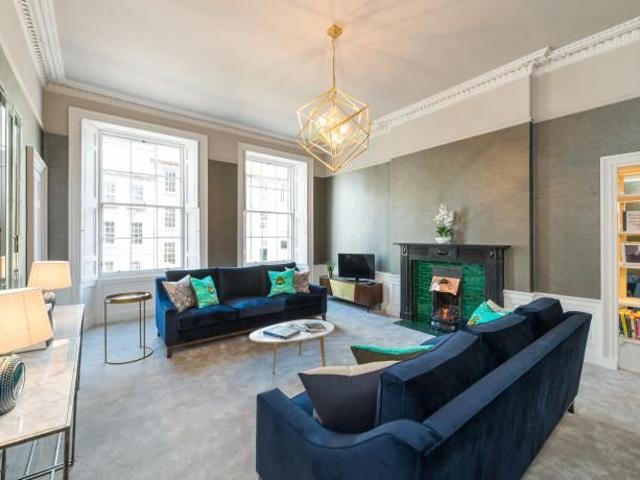 Dundas Street, New Town, Edinburgh EH3, 3 bed flat to rent, £4,100 pcm | PrimeLocation
