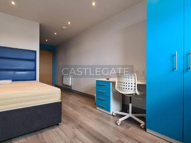 Dundas Works, Dundas Street, Huddersfield HD1, Room to rent, £500 pcm | PrimeLocation