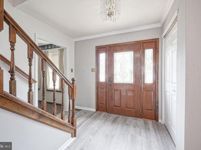 Dundee Dr, Williamstown, Home For Sale