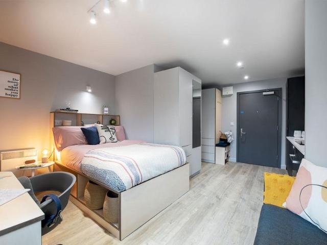 Dundee Street, Edinburgh EH11, Room to rent, £1,040 pcm | PrimeLocation