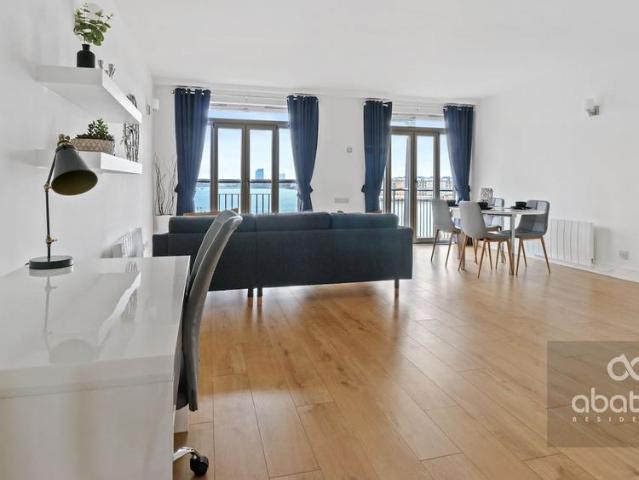 Dundee Wharf, 100 Three Colt Street. 2 bed apartment to rent £2,999 pcm £692 pw