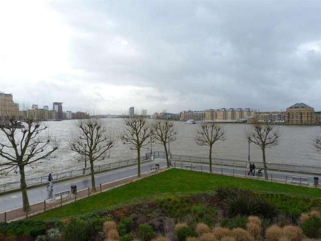Dundee Wharf, Canary Wharf, E14