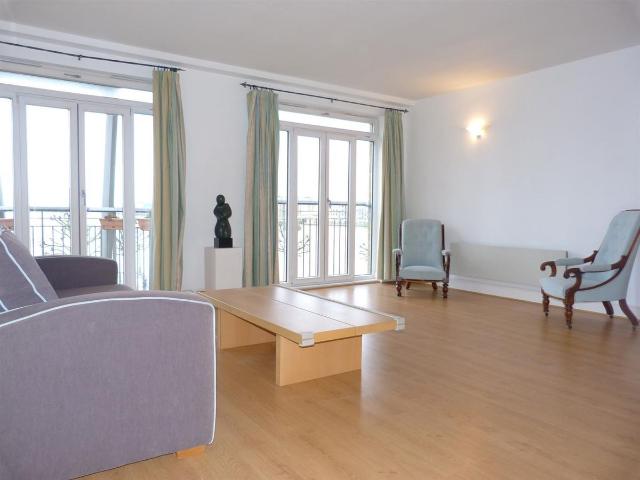 Dundee Wharf, Canary Wharf E14, 2 bed flat to rent, £2,725 pcm | PrimeLocation