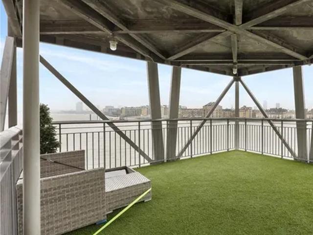 Dundee Wharf, Three Colt Street, London, E14 8AX, United Kingdom | 3 bed apartment for rent #140655246 | Rentberry