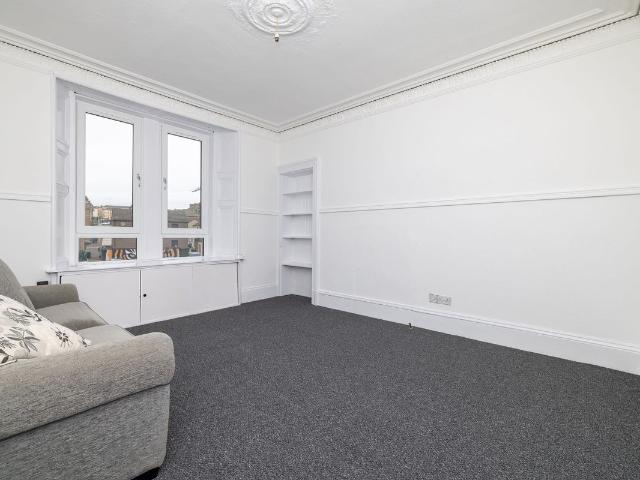 Dundonald Street, Dundee DD3, 3 bed flat to rent, £750 pcm | PrimeLocation