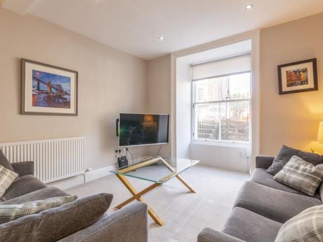 Dundonald Street, Edinburgh EH3, 3 bed flat to rent, £2,650 pcm | PrimeLocation