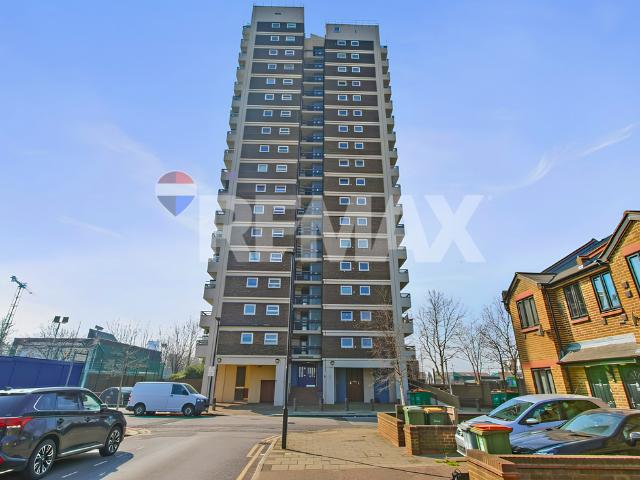 Dunedin House, London E16, 2 bed flat to rent, £2,100 pcm | PrimeLocation